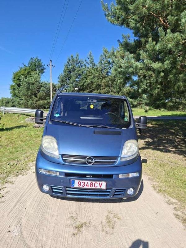 Zils Opel Vivaro 2005 Panevēža, ar dzinēja tilpumu 2.50 L un nobraukumu 259 tūkst. km par 4600 €, foto 5 vietnē AUTOMOTO.COM.LV