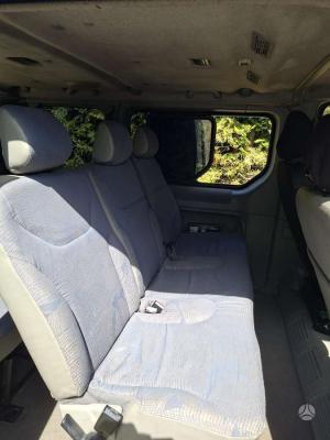 Blue Opel Vivaro 2005 in Panevezys, with an engine capacity of 2.50 L and mileage of 259 thousand km for 4600 €, photo 18 on AUTOMOTO.COM.LV