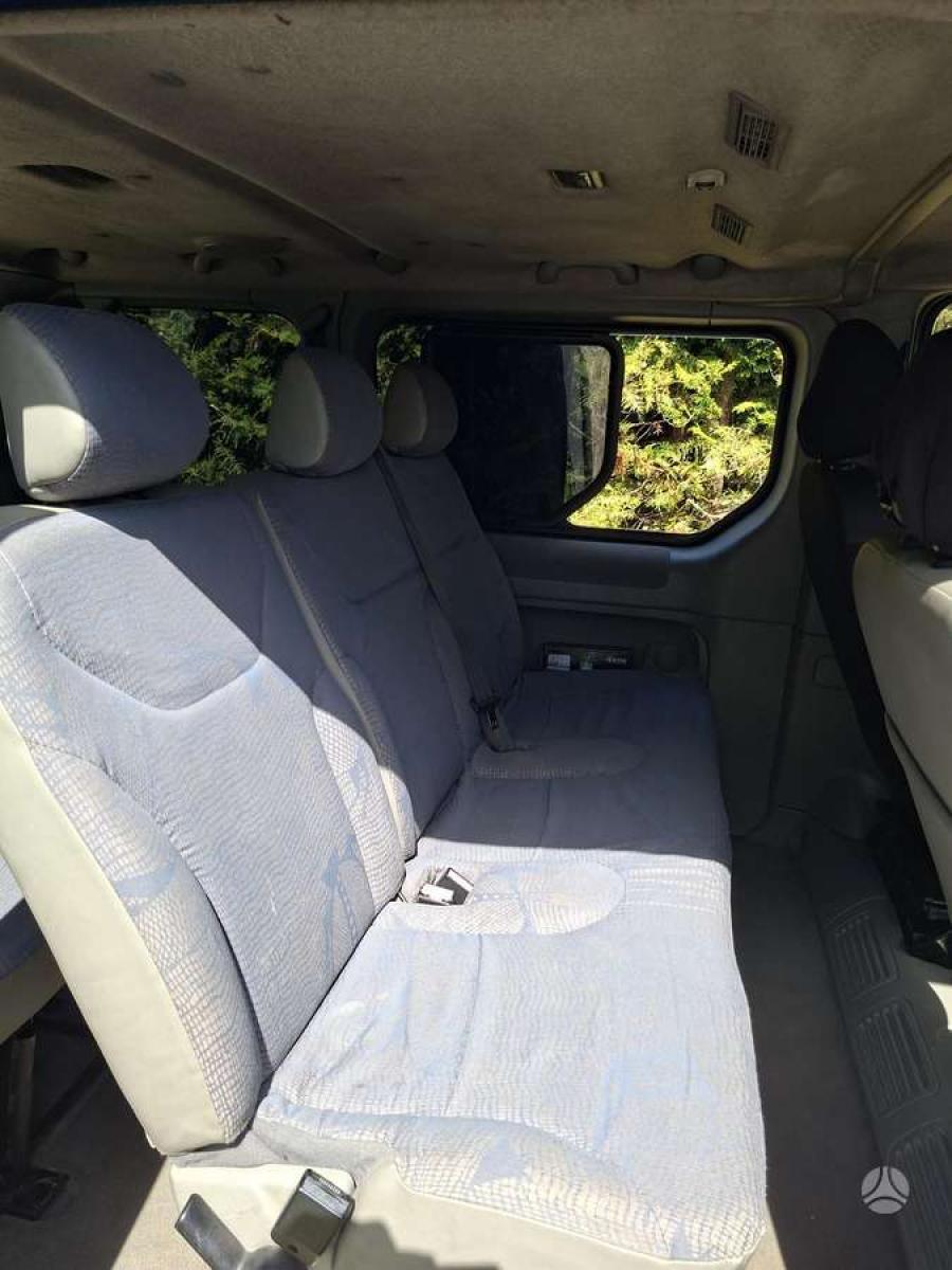 Blue Opel Vivaro 2005 in Panevezys, with an engine capacity of 2.50 L and mileage of 259 thousand km for 4600 €, photo 18 on AUTOMOTO.COM.LV