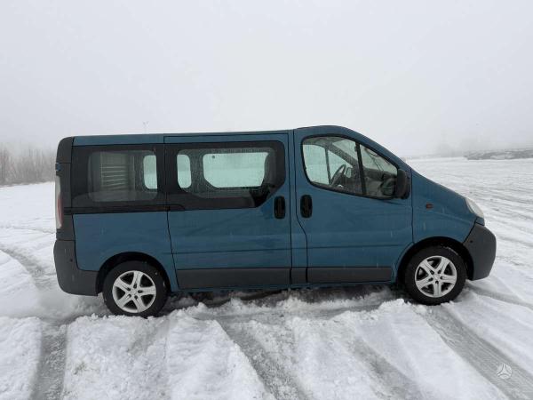 Zils Opel Vivaro 2006 Marijampole, ar dzinēja tilpumu 1.87 L un nobraukumu 358 tūkst. km par 5450 €, foto 7 vietnē AUTOMOTO.COM.LV