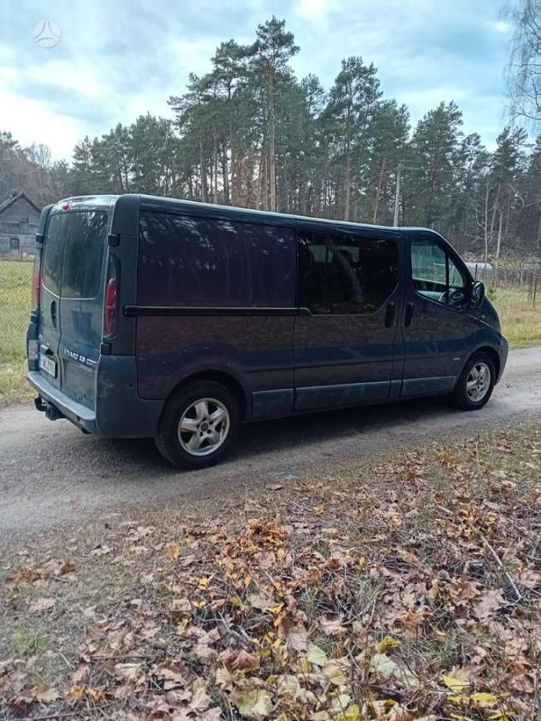 Blue Opel Vivaro 2006 in Vilnius, with an engine capacity of 2.46 L and mileage of 190 thousand km for 3300 €, photo 4 on AUTOMOTO.COM.LV