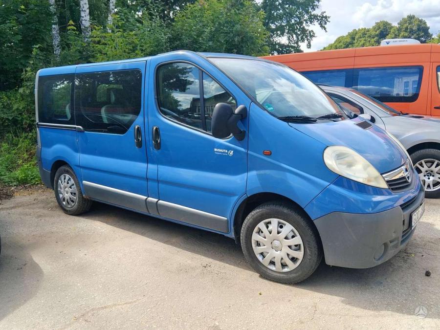 Zils Opel Vivaro 2006 Panevēža, ar dzinēja tilpumu 2.00 L un nobraukumu 310 tūkst. km par 3700 €, foto 4 vietnē AUTOMOTO.COM.LV