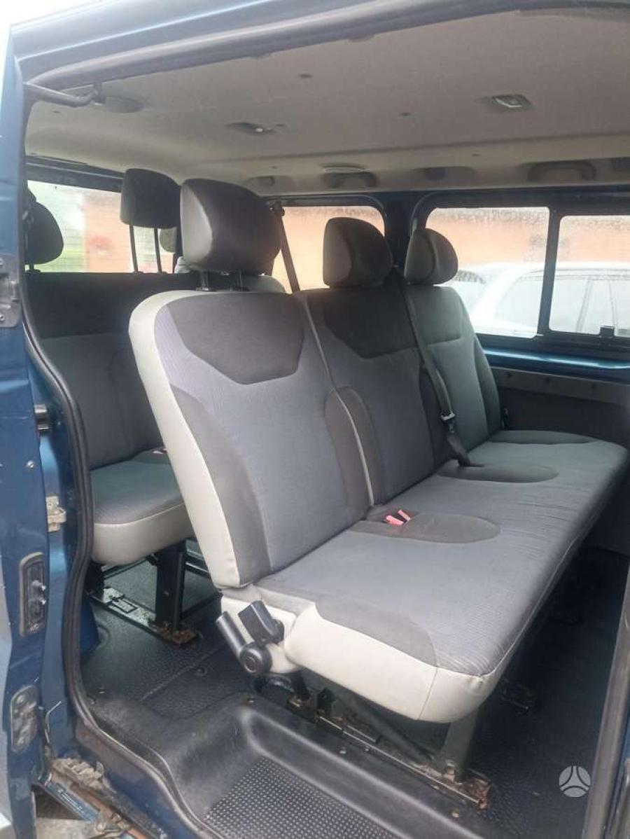 Blue Opel Vivaro 2007 in Kaunas, with an engine capacity of 2.00 L and mileage of 290 thousand km for 4900 €, photo 5 on AUTOMOTO.COM.LV