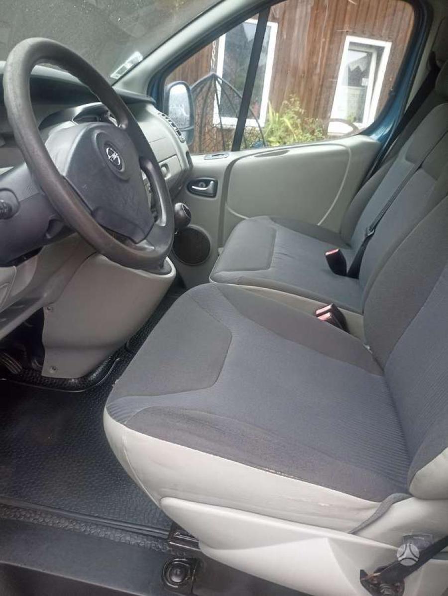 Blue Opel Vivaro 2007 in Kaunas, with an engine capacity of 2.00 L and mileage of 290 thousand km for 4900 €, photo 6 on AUTOMOTO.COM.LV