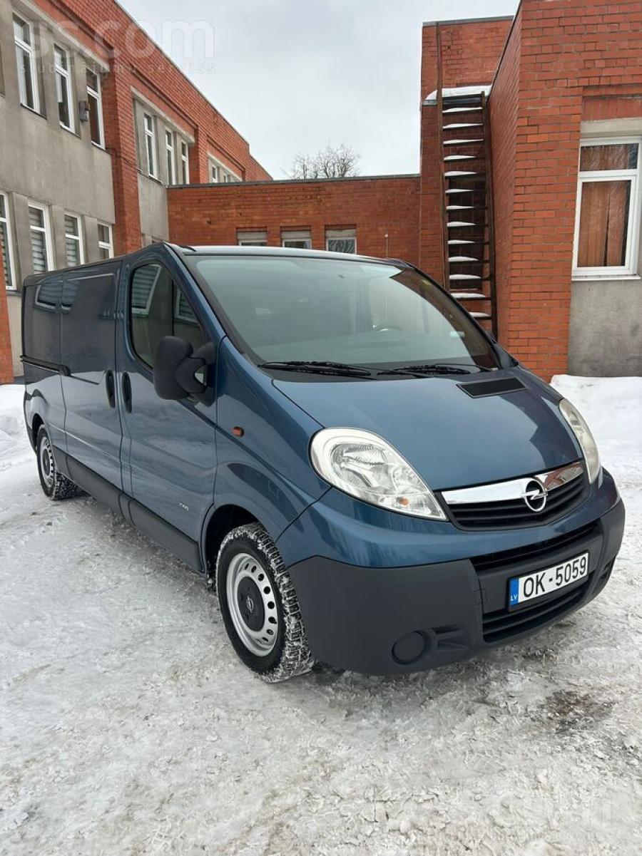 Zils Opel Vivaro 2007 Rīga, ar dzinēja tilpumu 2.00 L un nobraukumu 285 tūkst. km par 6150 €, foto 1 vietnē AUTOMOTO.COM.LV