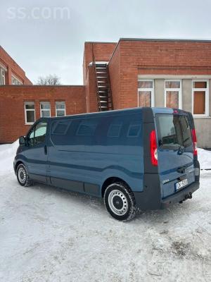 Zils Opel Vivaro 2007 Rīga, ar dzinēja tilpumu 2.00 L un nobraukumu 285 tūkst. km par 6150 €, foto 5 vietnē AUTOMOTO.COM.LV