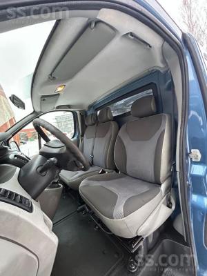 Zils Opel Vivaro 2007 Rīga, ar dzinēja tilpumu 2.00 L un nobraukumu 285 tūkst. km par 6150 €, foto 7 vietnē AUTOMOTO.COM.LV