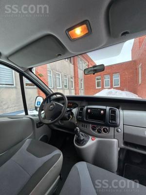 Zils Opel Vivaro 2007 Rīga, ar dzinēja tilpumu 2.00 L un nobraukumu 285 tūkst. km par 6150 €, foto 8 vietnē AUTOMOTO.COM.LV
