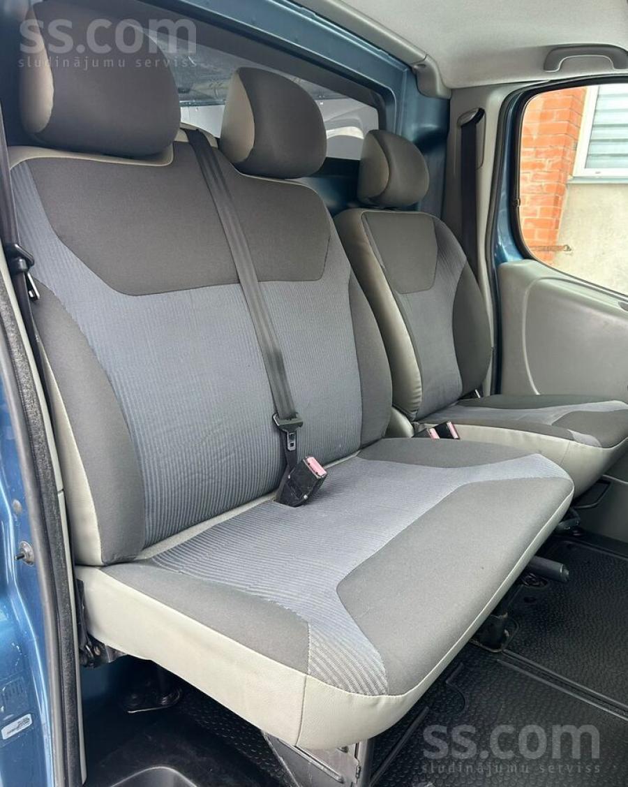 Zils Opel Vivaro 2007 Rīga, ar dzinēja tilpumu 2.00 L un nobraukumu 285 tūkst. km par 6150 €, foto 9 vietnē AUTOMOTO.COM.LV
