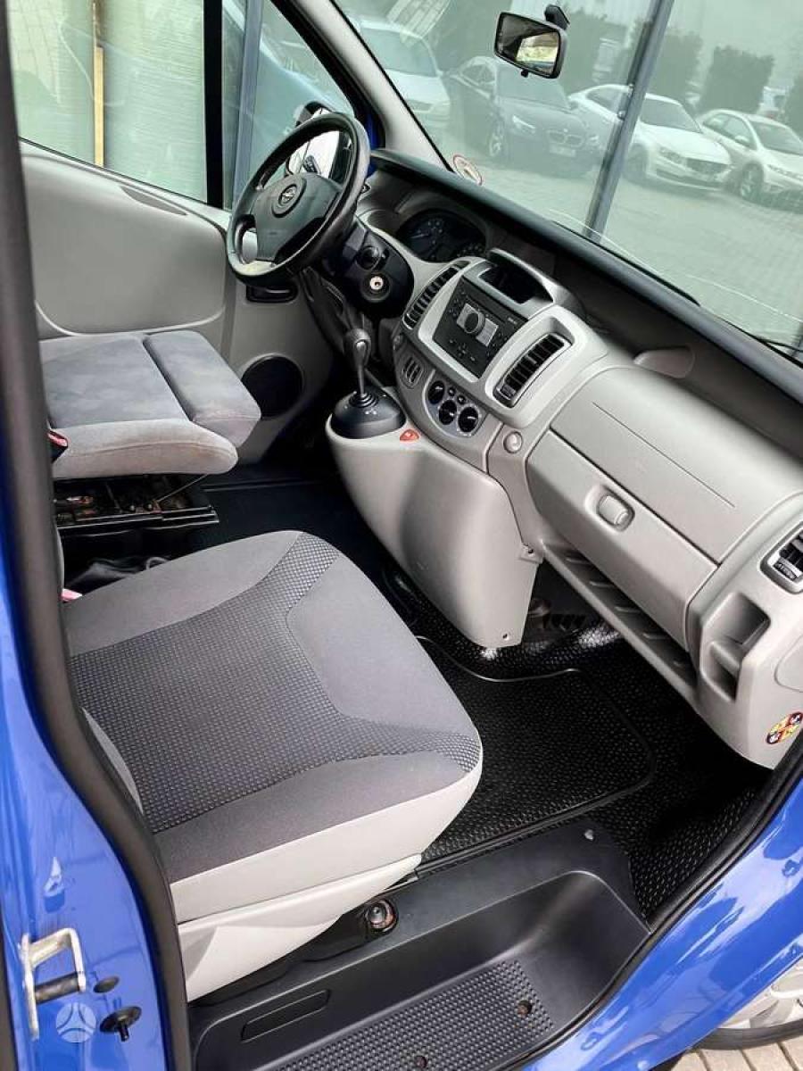 Blue Opel Vivaro 2008 in Klaipeda, with an engine capacity of 2.00 L and mileage of 285 thousand km for 6200 €, photo 14 on AUTOMOTO.COM.LV