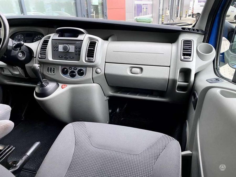 Zils Opel Vivaro 2008 Klaipėda, ar dzinēja tilpumu 2.00 L un nobraukumu 285 tūkst. km par 6200 €, foto 10 vietnē AUTOMOTO.COM.LV