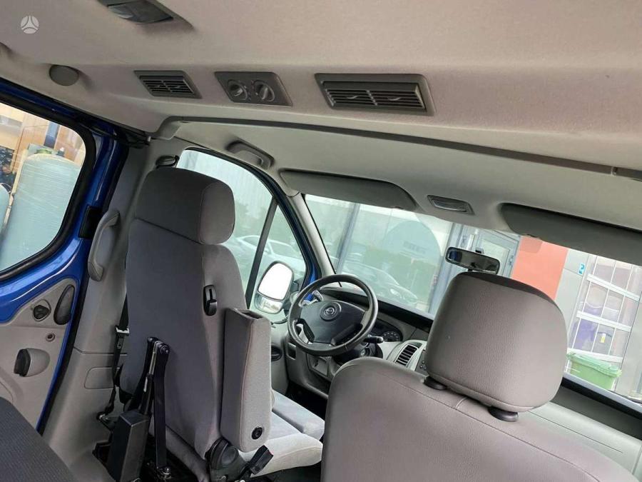 Zils Opel Vivaro 2008 Klaipėda, ar dzinēja tilpumu 2.00 L un nobraukumu 285 tūkst. km par 6200 €, foto 24 vietnē AUTOMOTO.COM.LV