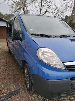 Blue Opel Vivaro 2008 in Prienai, with an engine capacity of 2.00 L and mileage of 282 thousand km for 8100 €, photo 8 on AUTOMOTO.COM.LV