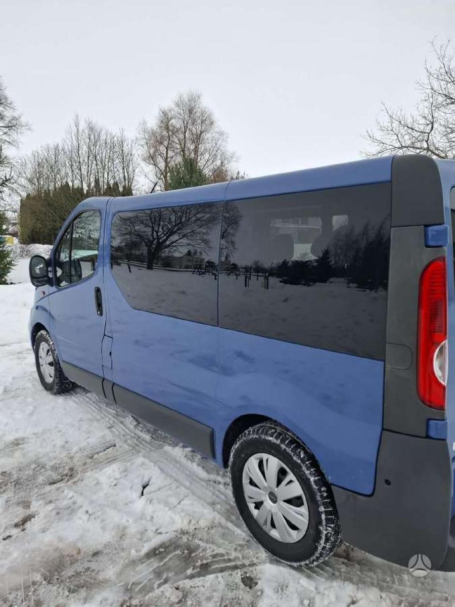 Blue Opel Vivaro 2008 in Pasvalys, with an engine capacity of 2.46 L and mileage of 470 thousand km for 4800 €, photo 3 on AUTOMOTO.COM.LV