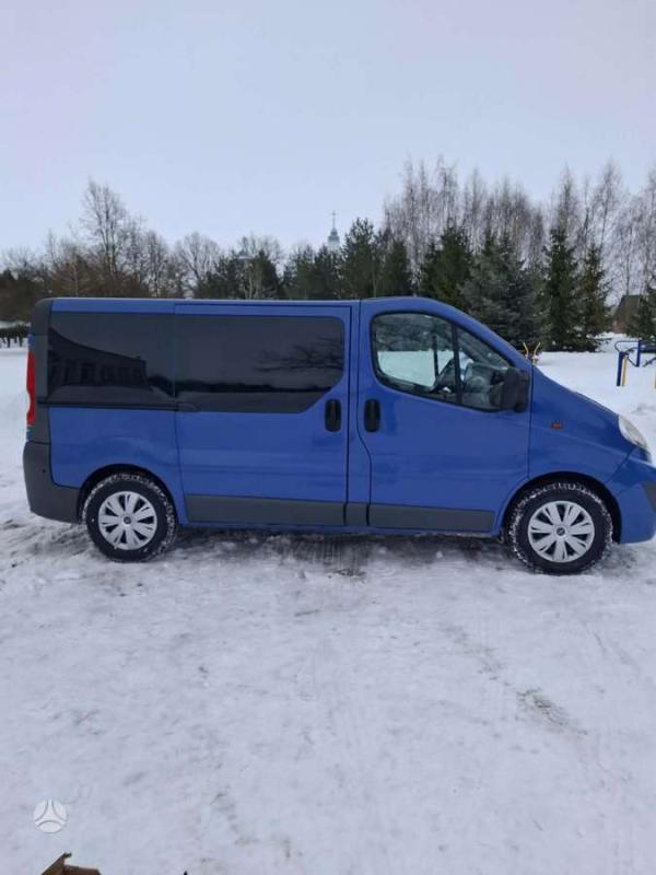 Blue Opel Vivaro 2008 in Pasvalys, with an engine capacity of 2.46 L and mileage of 470 thousand km for 4800 €, photo 7 on AUTOMOTO.COM.LV