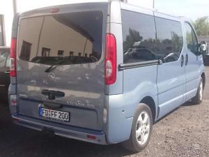 Zils Opel Vivaro 2009 Marijampole, ar dzinēja tilpumu 2.00 L un nobraukumu 234 tūkst. km par 6999 €, foto 5 vietnē AUTOMOTO.COM.LV