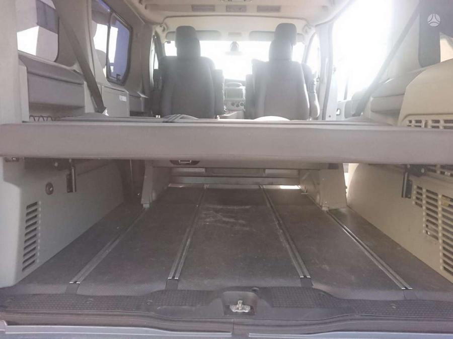 Zils Opel Vivaro 2009 Marijampole, ar dzinēja tilpumu 2.00 L un nobraukumu 234 tūkst. km par 6999 €, foto 12 vietnē AUTOMOTO.COM.LV