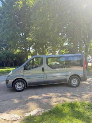 Blue Opel Vivaro 2010 in Siauliai, with an engine capacity of 2.00 L and mileage of 265 thousand km for 6500 €, photo 3 on AUTOMOTO.COM.LV