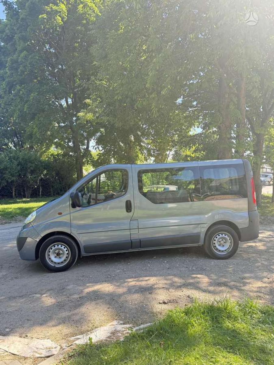 Blue Opel Vivaro 2010 in Siauliai, with an engine capacity of 2.00 L and mileage of 265 thousand km for 6500 €, photo 3 on AUTOMOTO.COM.LV