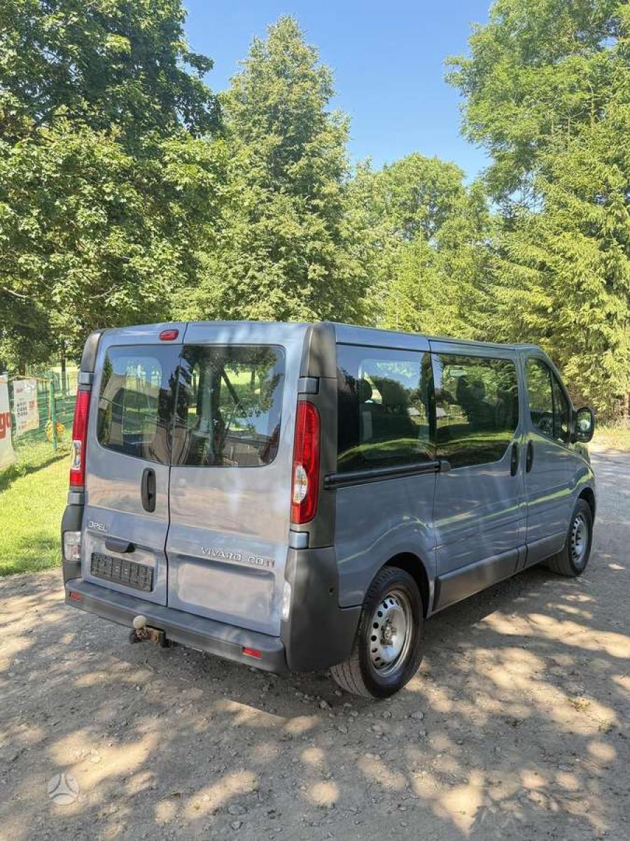 Blue Opel Vivaro 2010 in Siauliai, with an engine capacity of 2.00 L and mileage of 265 thousand km for 6500 €, photo 5 on AUTOMOTO.COM.LV