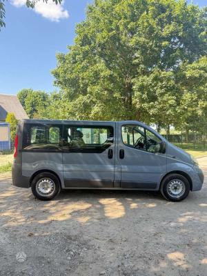 Blue Opel Vivaro 2010 in Siauliai, with an engine capacity of 2.00 L and mileage of 265 thousand km for 6500 €, photo 6 on AUTOMOTO.COM.LV