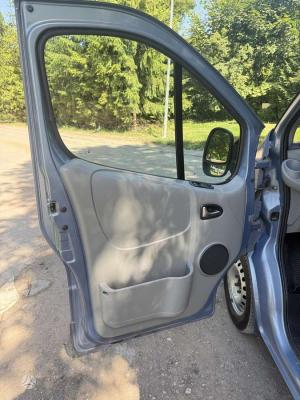 Blue Opel Vivaro 2010 in Siauliai, with an engine capacity of 2.00 L and mileage of 265 thousand km for 6500 €, photo 12 on AUTOMOTO.COM.LV