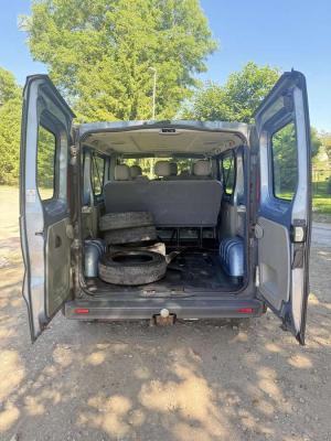 Blue Opel Vivaro 2010 in Siauliai, with an engine capacity of 2.00 L and mileage of 265 thousand km for 6500 €, photo 16 on AUTOMOTO.COM.LV