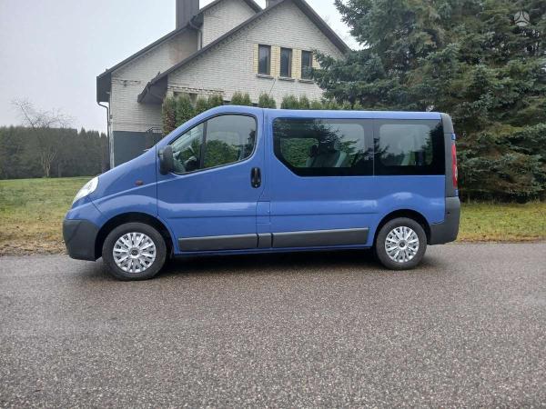 Blue Opel Vivaro 2014 in Utena, with an engine capacity of 2.00 L and mileage of 238 thousand km for 8300 €, photo 1 on AUTOMOTO.COM.LV