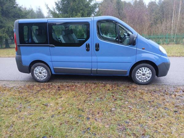 Blue Opel Vivaro 2014 in Utena, with an engine capacity of 2.00 L and mileage of 238 thousand km for 8300 €, photo 6 on AUTOMOTO.COM.LV
