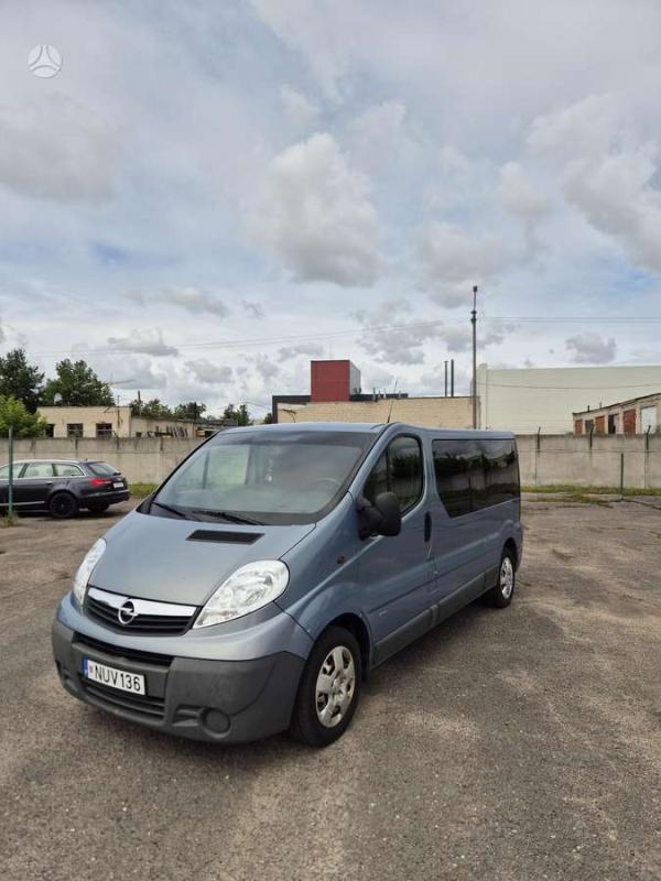 Blue Opel Vivaro 2014 in Mazeikiai, with an engine capacity of 2.00 L and mileage of 430 thousand km for 7650 €, photo 1 on AUTOMOTO.COM.LV