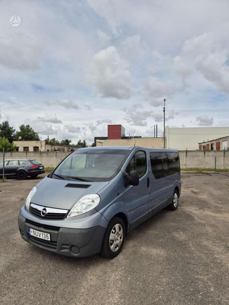 Blue Opel Vivaro 2014 in Mazeikiai, with an engine capacity of 2.00 L and mileage of 430 thousand km for 7650 €, photo 1 on AUTOMOTO.COM.LV