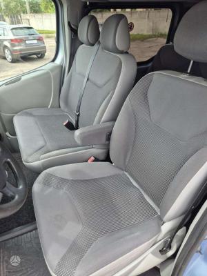 Blue Opel Vivaro 2014 in Mazeikiai, with an engine capacity of 2.00 L and mileage of 430 thousand km for 7650 €, photo 9 on AUTOMOTO.COM.LV