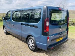 Blue Opel Vivaro 2016 in Raseiniai, with an engine capacity of 1.60 L and mileage of 354 thousand km for 3750 €, photo  on AUTOMOTO.COM.LV