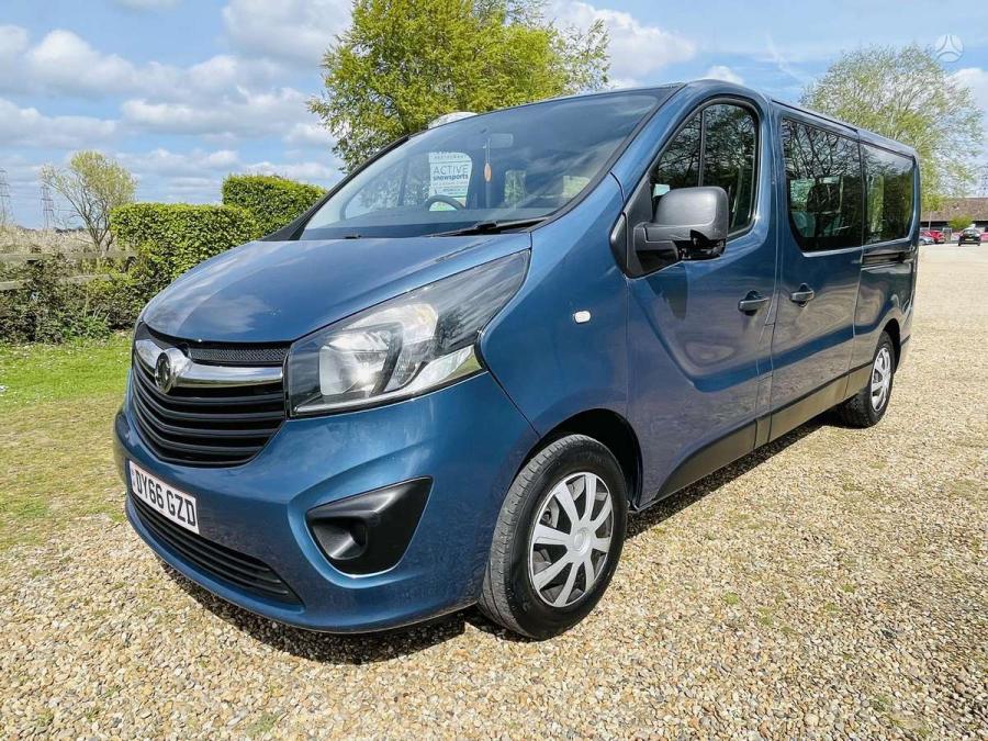 Blue Opel Vivaro 2016 in Raseiniai, with an engine capacity of 1.60 L and mileage of 354 thousand km for 3750 €, photo 3 on AUTOMOTO.COM.LV