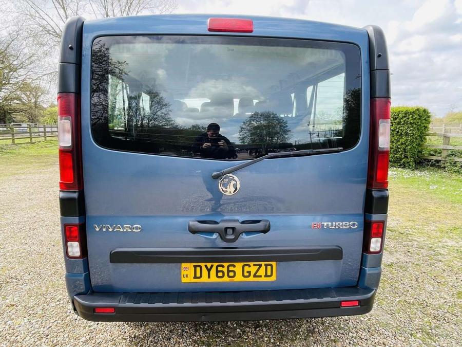 Blue Opel Vivaro 2016 in Raseiniai, with an engine capacity of 1.60 L and mileage of 354 thousand km for 3750 €, photo 6 on AUTOMOTO.COM.LV