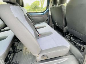 Blue Opel Vivaro 2016 in Raseiniai, with an engine capacity of 1.60 L and mileage of 354 thousand km for 3750 €, photo 20 on AUTOMOTO.COM.LV