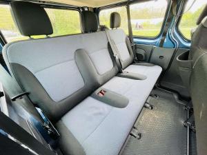Blue Opel Vivaro 2016 in Raseiniai, with an engine capacity of 1.60 L and mileage of 354 thousand km for 3750 €, photo 21 on AUTOMOTO.COM.LV