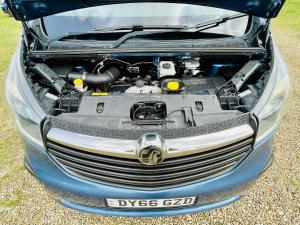 Blue Opel Vivaro 2016 in Raseiniai, with an engine capacity of 1.60 L and mileage of 354 thousand km for 3750 €, photo 23 on AUTOMOTO.COM.LV
