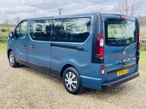 Blue Opel Vivaro 2016 in Raseiniai, with an engine capacity of 1.60 L and mileage of 354 thousand km for 3750 €, photo 35 on AUTOMOTO.COM.LV