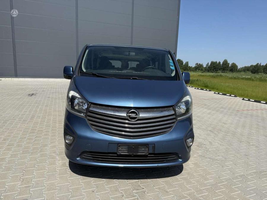 Zils Opel Vivaro 2017 Šauļi, ar dzinēja tilpumu 1.60 L un nobraukumu 340 tūkst. km par 9900 €, foto 3 vietnē AUTOMOTO.COM.LV