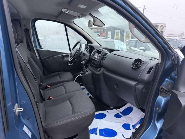 Blue Opel Vivaro 2019 in Vilnius, with an engine capacity of 1.60 L and mileage of 212 thousand km for 14500 €, photo 7 on AUTOMOTO.COM.LV
