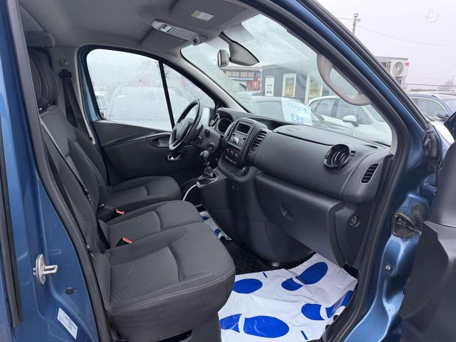 Zils Opel Vivaro 2019 Viļņa, ar dzinēja tilpumu 1.60 L un nobraukumu 212 tūkst. km par 14500 €, foto 7 vietnē AUTOMOTO.COM.LV