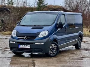 Zils Opel Vivaro 2003 Tukums, ar dzinēja tilpumu 2.50 L un nobraukumu 366 tūkst. km par 4300 €, foto 3 vietnē AUTOMOTO.COM.LV