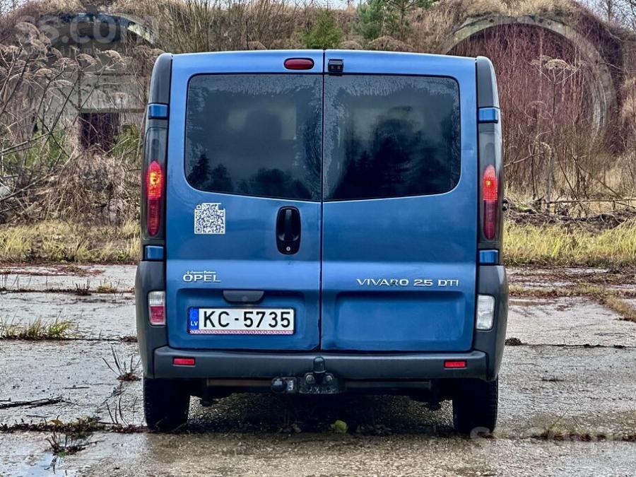 Zils Opel Vivaro 2003 Tukums, ar dzinēja tilpumu 2.50 L un nobraukumu 366 tūkst. km par 4300 €, foto 6 vietnē AUTOMOTO.COM.LV