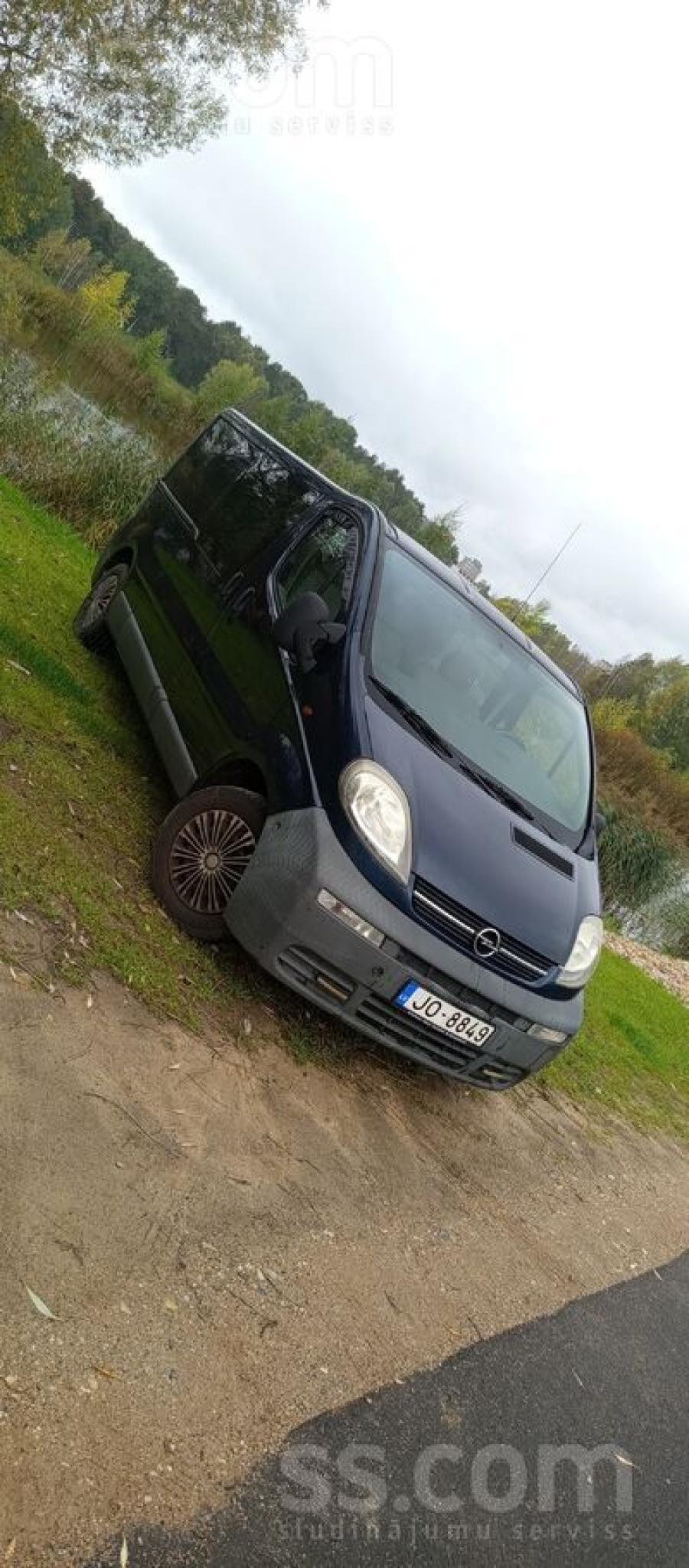 Zils Opel Vivaro 2003 Daugavpils, ar dzinēja tilpumu 1.90 L un nobraukumu 0 tūkst. km par 3750 €, foto 1 vietnē AUTOMOTO.COM.LV