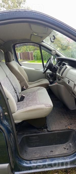 Zils Opel Vivaro 2003 Daugavpils, ar dzinēja tilpumu 1.90 L un nobraukumu 0 tūkst. km par 3750 €, foto 8 vietnē AUTOMOTO.COM.LV