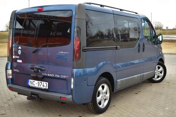 Blue Opel Vivaro 2004 in Jekabpils, with an engine capacity of 2.50 L and mileage of 264 thousand km for 6600 €, photo 2 on AUTOMOTO.COM.LV