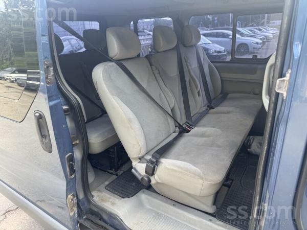 Zils Opel Vivaro 2004 Rīga, ar dzinēja tilpumu 2.50 L un nobraukumu 527 tūkst. km par 4750 €, foto 8 vietnē AUTOMOTO.COM.LV
