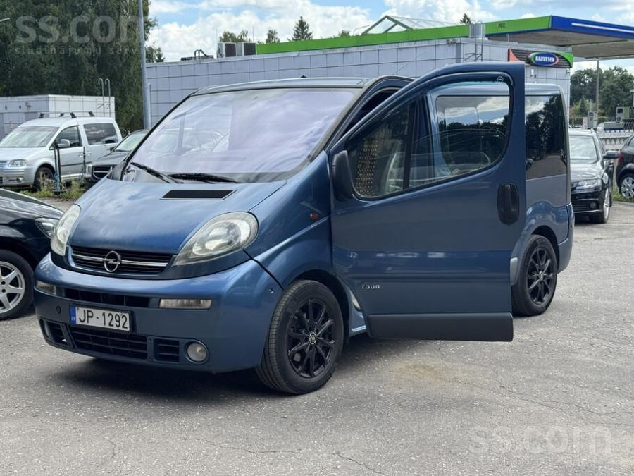 Blue Opel Vivaro 2004 in Riga, with an engine capacity of 2.50 L and mileage of 527 thousand km for 4750 €, photo 13 on AUTOMOTO.COM.LV