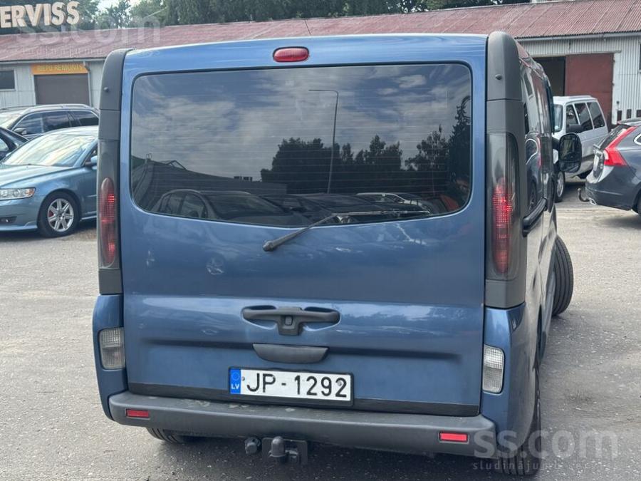 Синий Опель Виваро 2004 в Рига, объемом двигателя 2.50 л и пробегом 527 тыс. км за 4750 €, фото 5 на AUTOMOTO.COM.LV